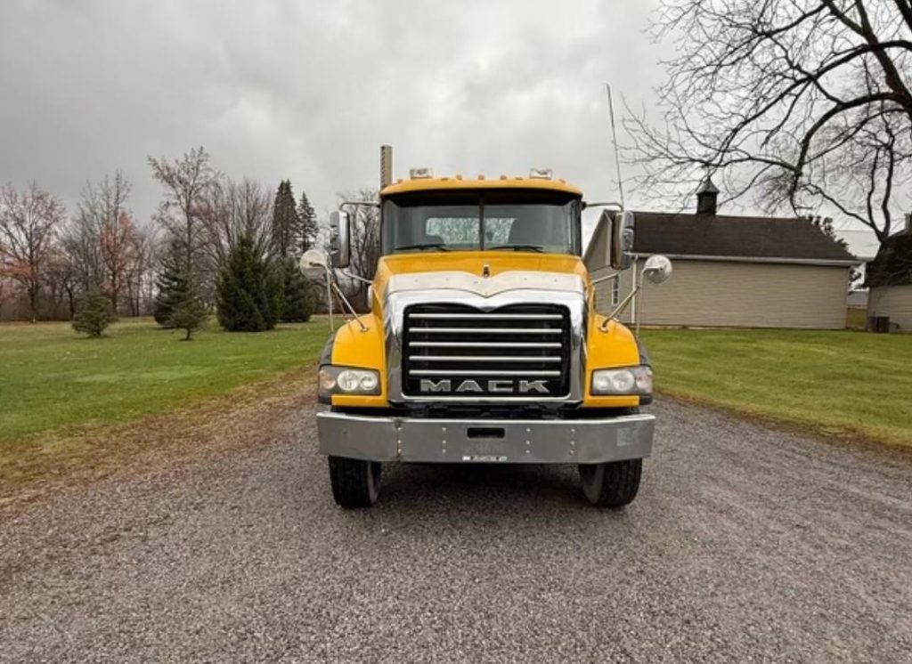 2010 MACK GRANITE GU713 - Brechbuhler Truck Sales